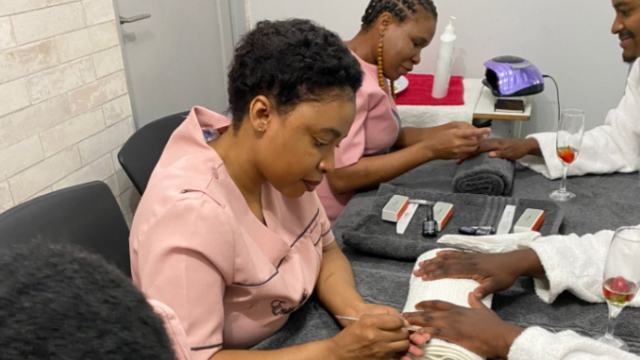 Mobile Manicure & Pedicure Services In Johannesburg | Entice Mobile Spa